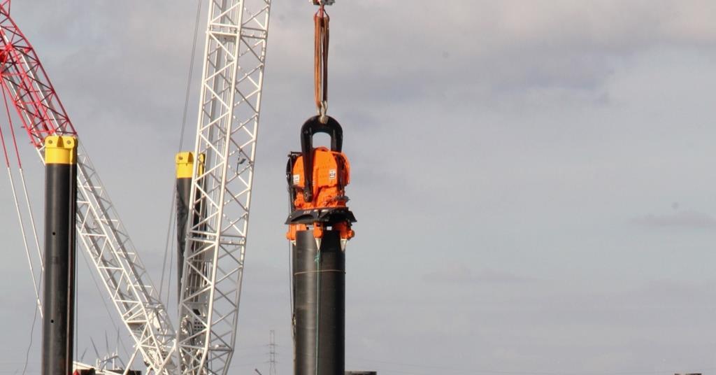 Vibro Lifting Tool deployment | News | Maritime Journal