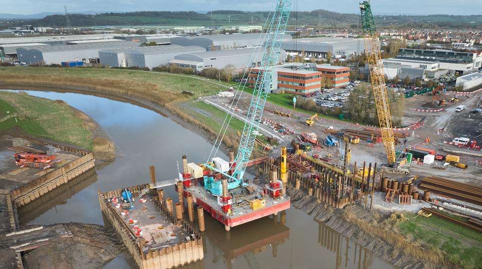 Jack-ups, cofferdams and a race against the tide | News | Maritime Journal