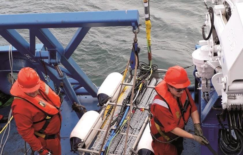 Submersible GPS receiver now more flexible | News | Maritime Journal