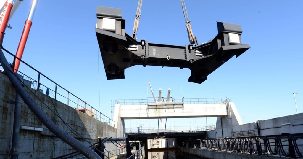 New repairs delay German lock re-opening | News | Maritime Journal