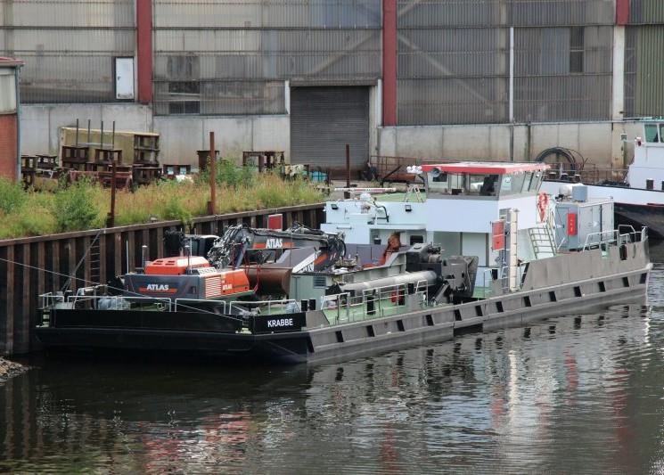 New floating grab is a first for Germans | News | Maritime Journal