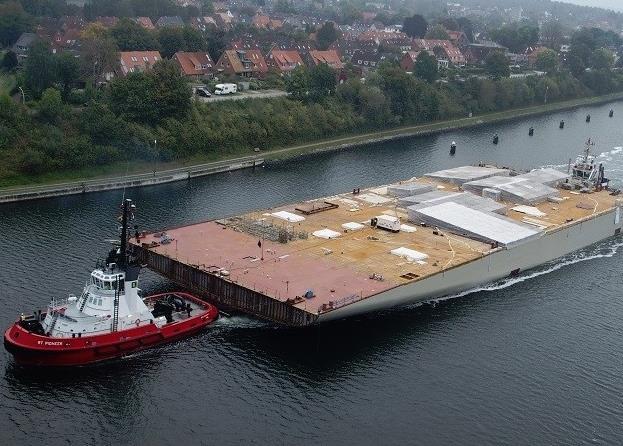 Tight squeeze canal tow for cruise ship section | News | Maritime Journal