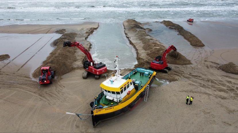 Salvage and rescue teams battle in stormy seas | News | Maritime Journal