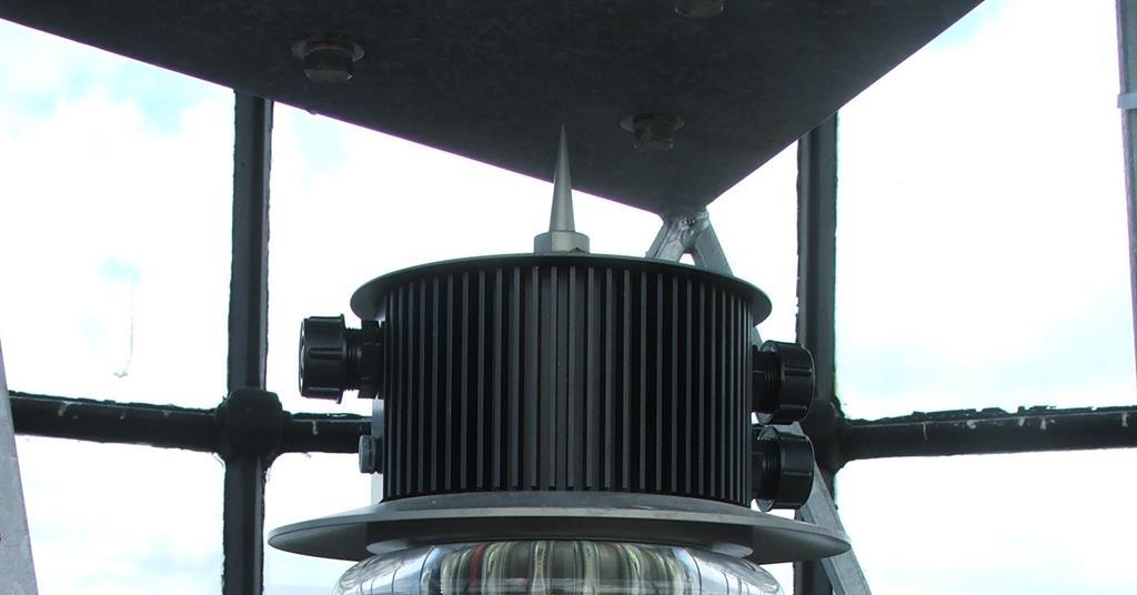 Lanterns replace rotating beacon in Irish lighthouse | News | Maritime ...