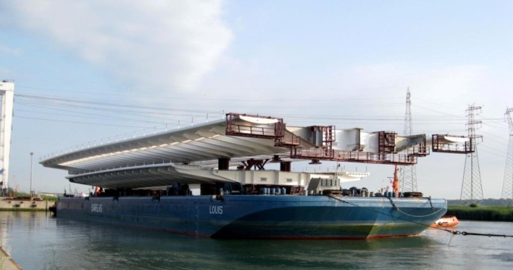Barge innovation helps build Bordeaux bridge | News | Maritime Journal