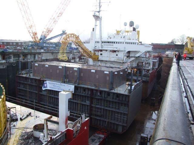 Cable layer goes to extraordinary lengths | News | Maritime Journal