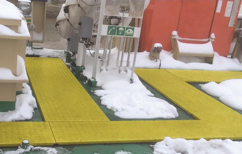 Modular system provides ice-resistant deck surfaces | News | Maritime ...