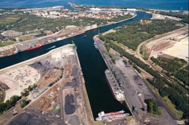 Gdańsk wins $106 million for major port revamp | News | Maritime Journal