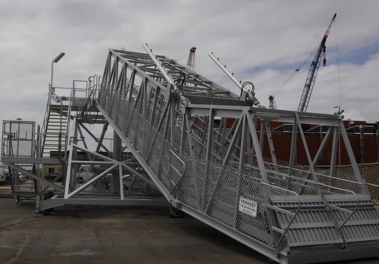 Brows fit for a Queen | News | Maritime Journal