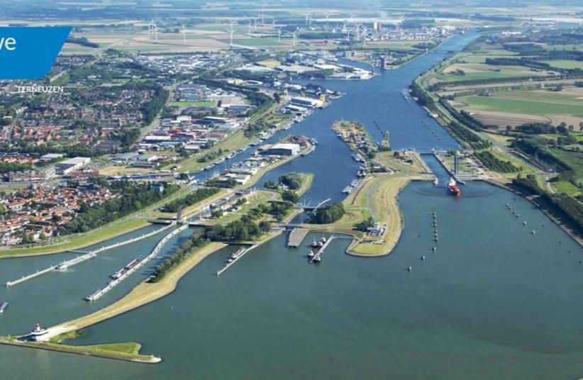 Dutch North Sea Port prepares to open major expansion | News | Maritime ...