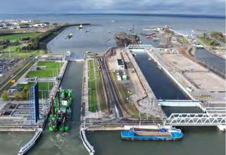 Lock opens to world’s largest ships | News | Maritime Journal