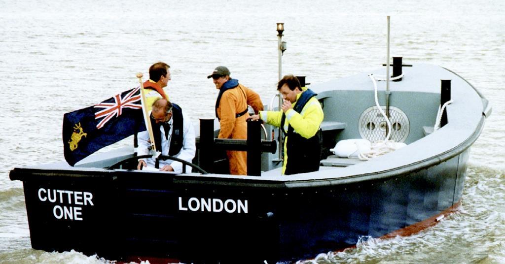 Caterpillar Powered Cutter Beats Blocking by Thames Clutter | News ...