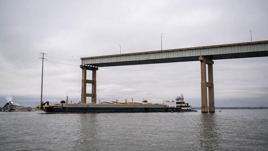 Salvaging the ‘Dali’ after fatal bridge collapse | News | Maritime Journal