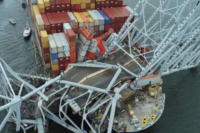 Salvaging the ‘Dali’ after fatal bridge collapse | News | Maritime Journal