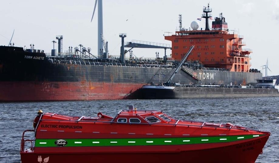 Propulsion solution for first electric freefall lifeboat | News ...