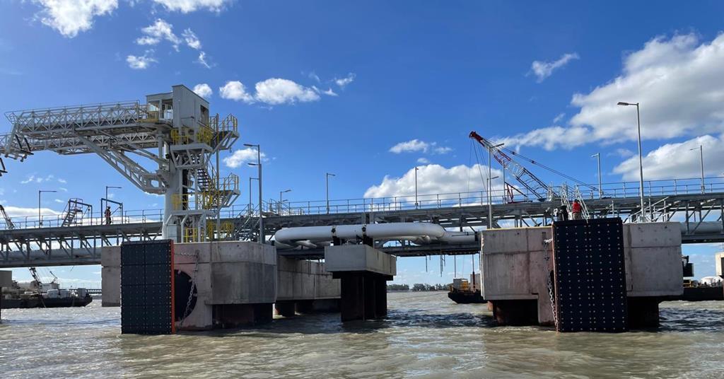 ShibataFenderTeam Equips New Oil Terminal in Puerto Rosales, Argentina ...