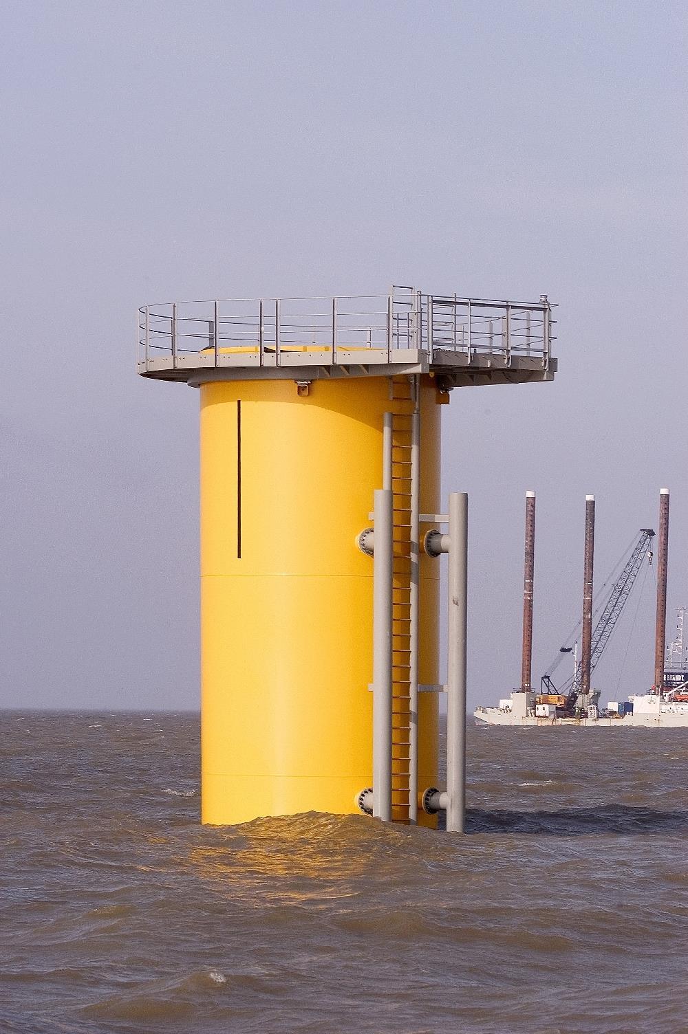 Cofferdam can reduce noise from turbine installation | News | Maritime ...