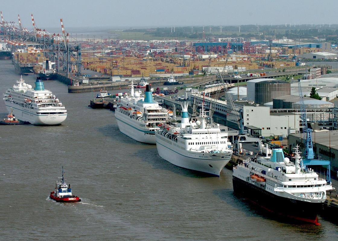 Extended quay renovation starts in Bremerhaven | News | Maritime Journal