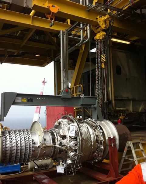 Hoisting at sea | News | Maritime Journal