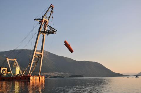 Schat-Harding sets world record freefall | News | Maritime Journal